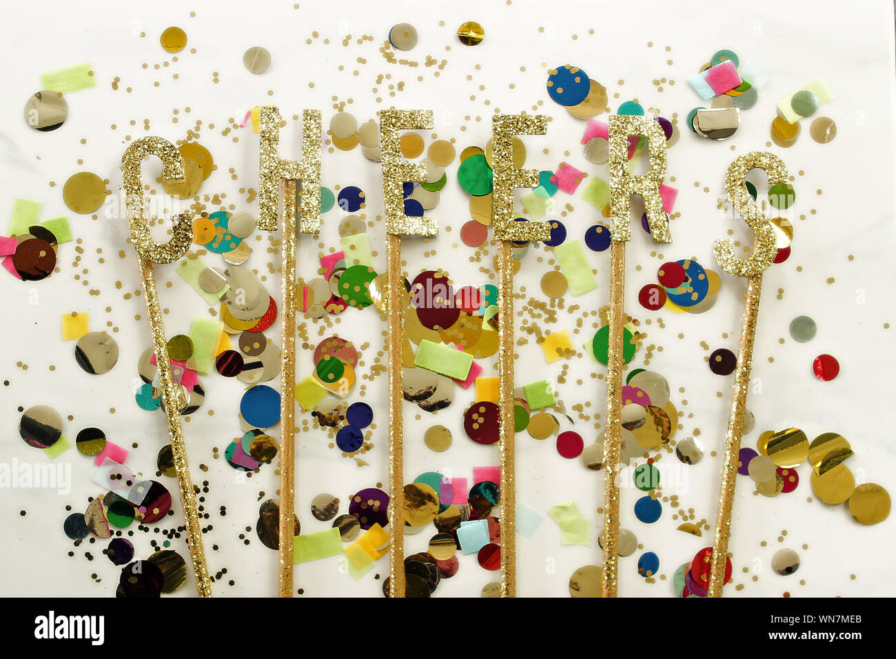 Cheers table hi-res stock photography and images - Alamy