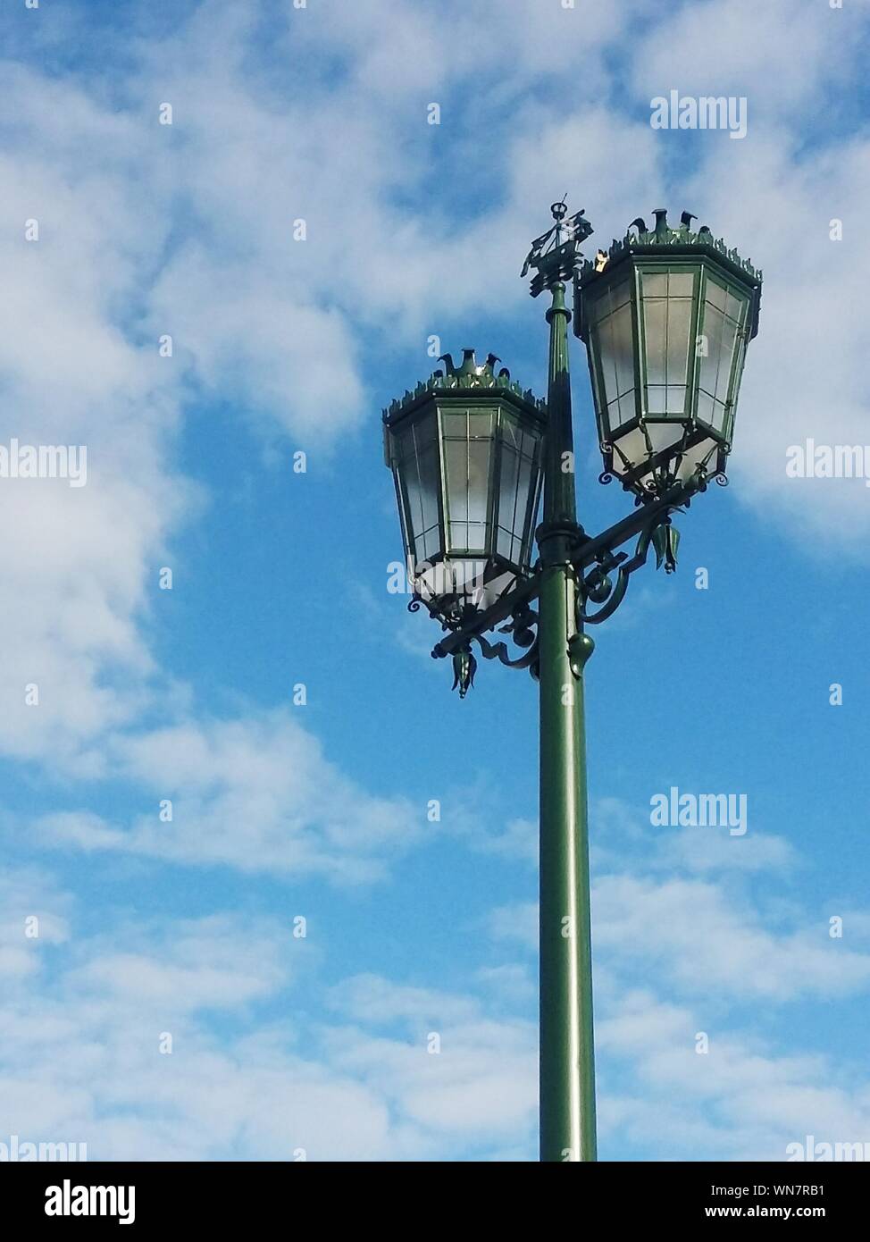 Lamp post high street hi-res stock photography and images - Alamy
