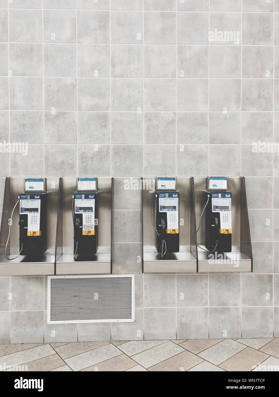 Wall of phones hi-res stock photography and images - Alamy