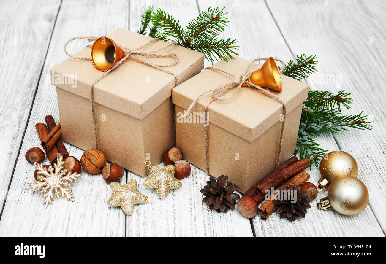 Box hazelnuts hi-res stock photography and images - Alamy