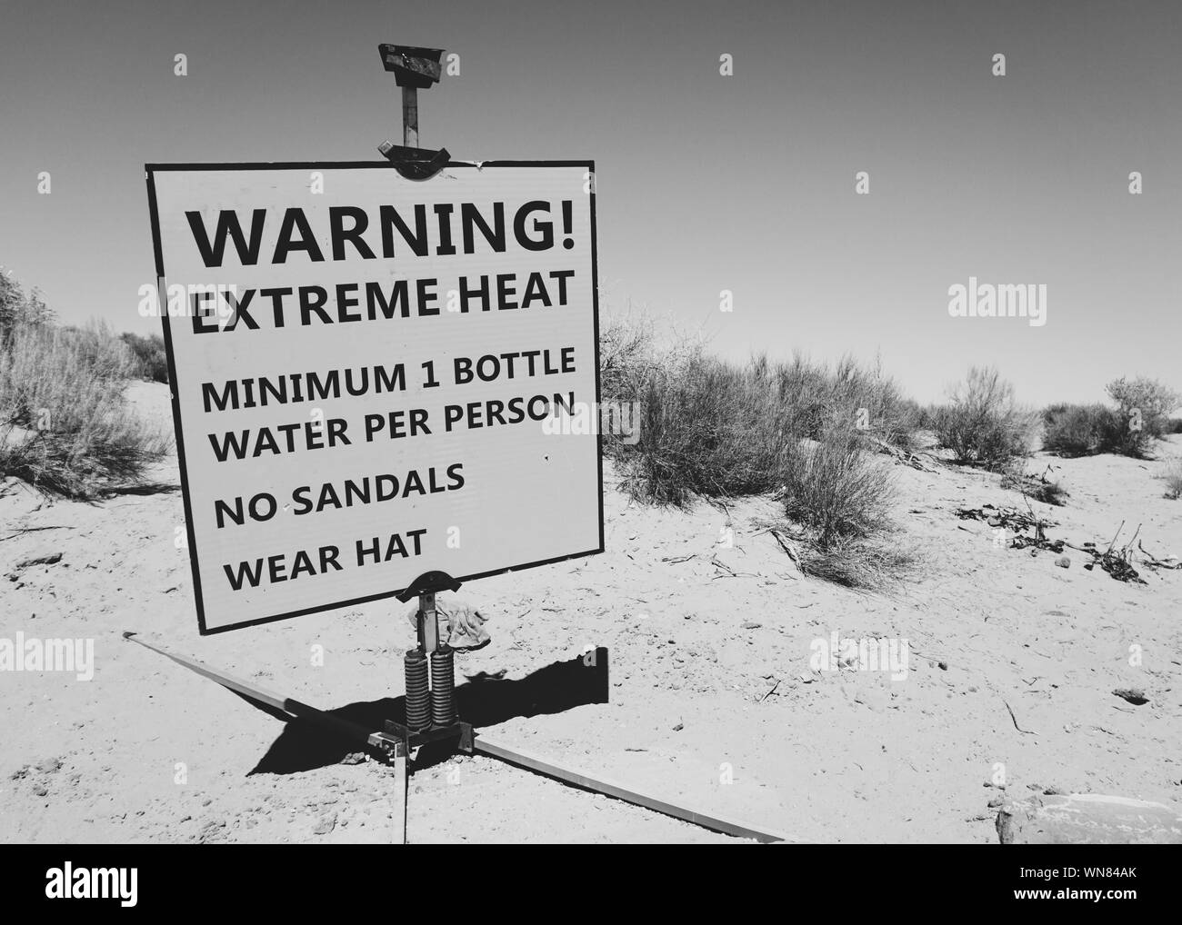 Extreme heat warning sign hi-res stock photography and images - Alamy