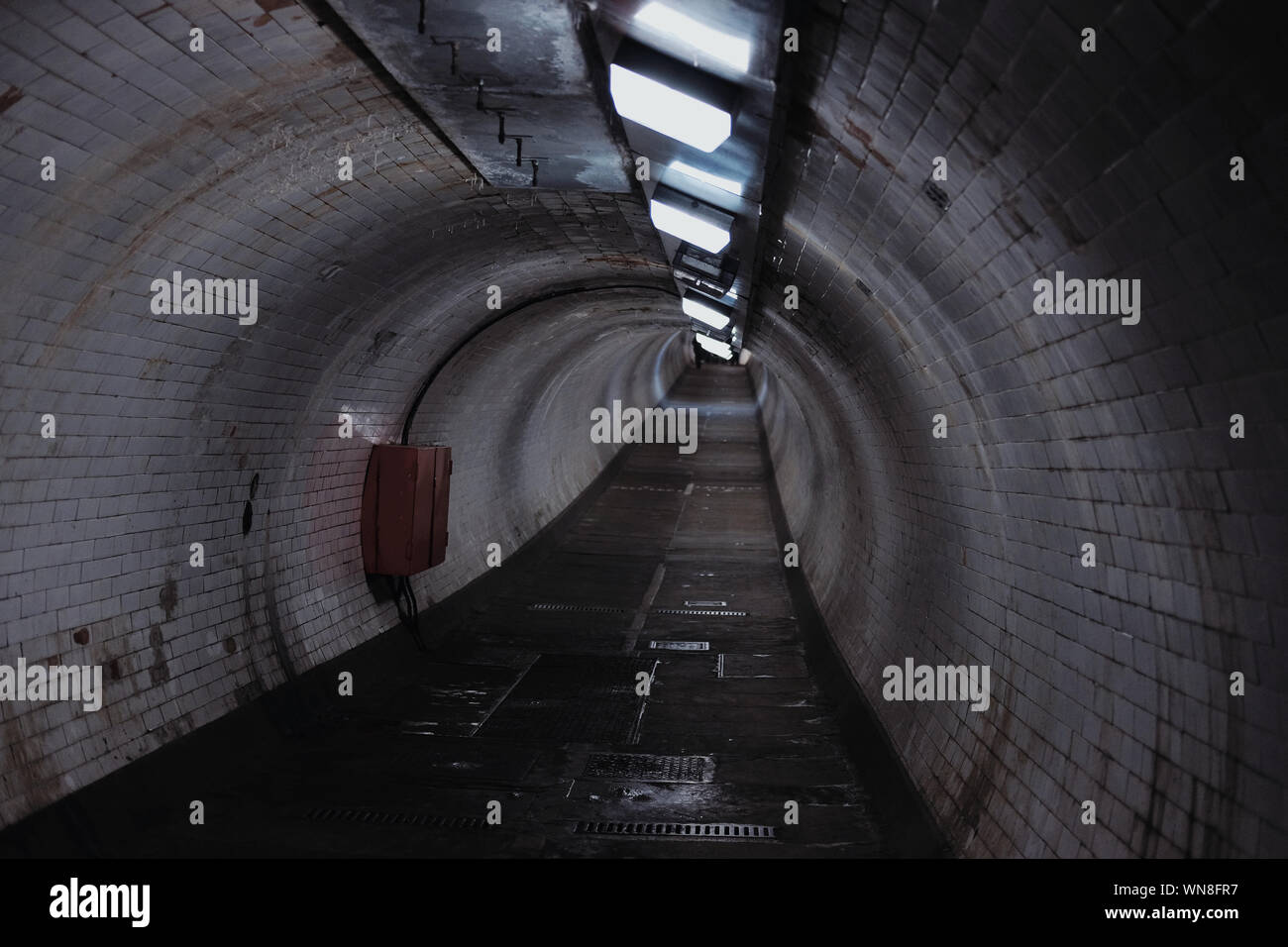 Subway Grate Stock Photos & Subway Grate Stock Images - Alamy