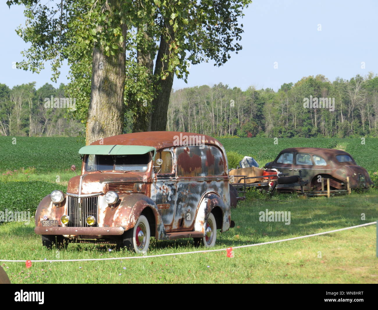 Rusty cars hi-res stock photography and images - Alamy