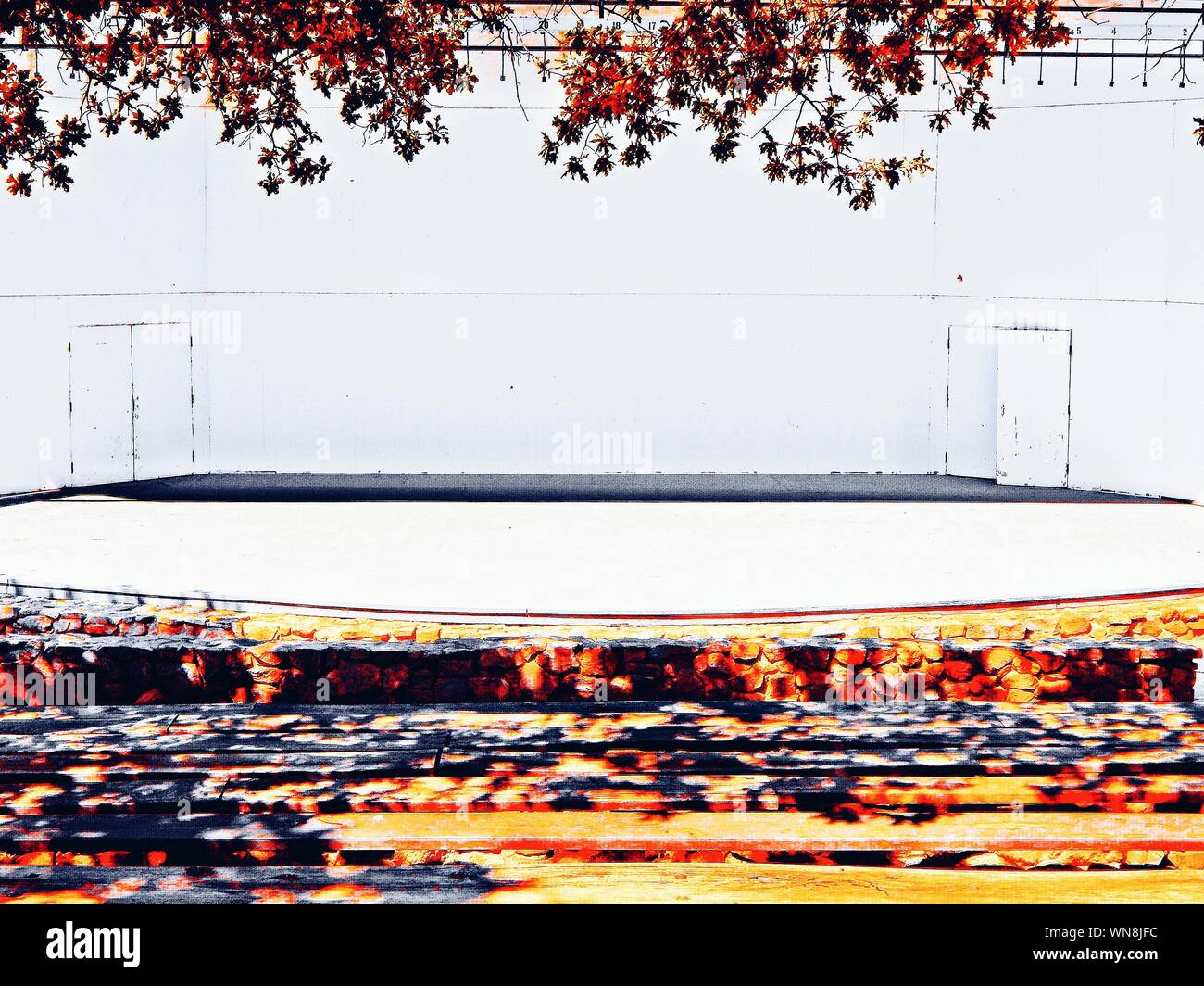 Empty performance stage hi-res stock photography and images - Alamy