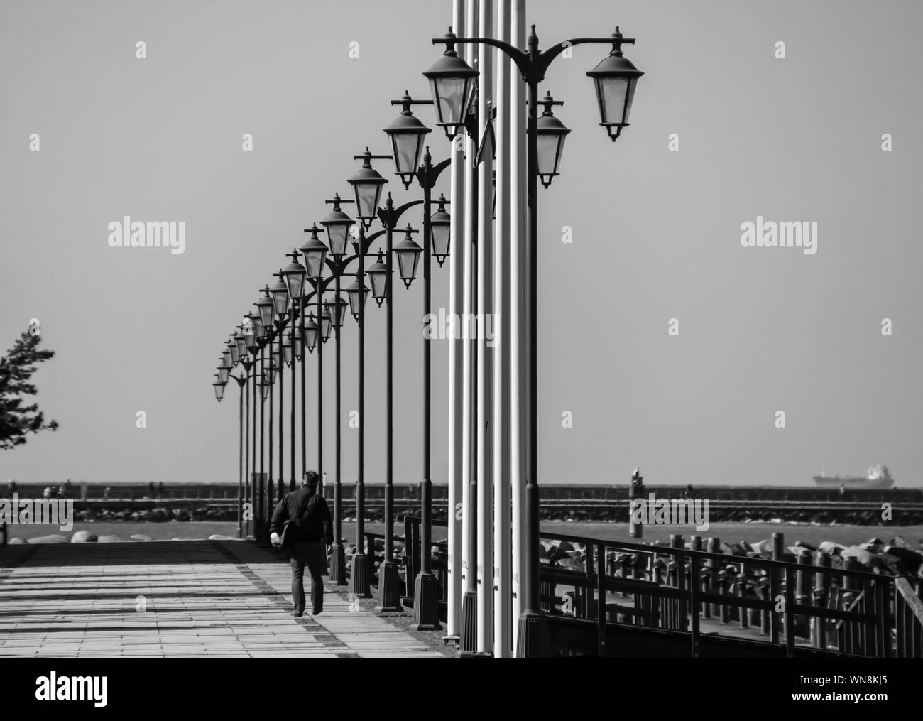 Row Lamp Posts High Resolution Stock Photography and Images - Alamy