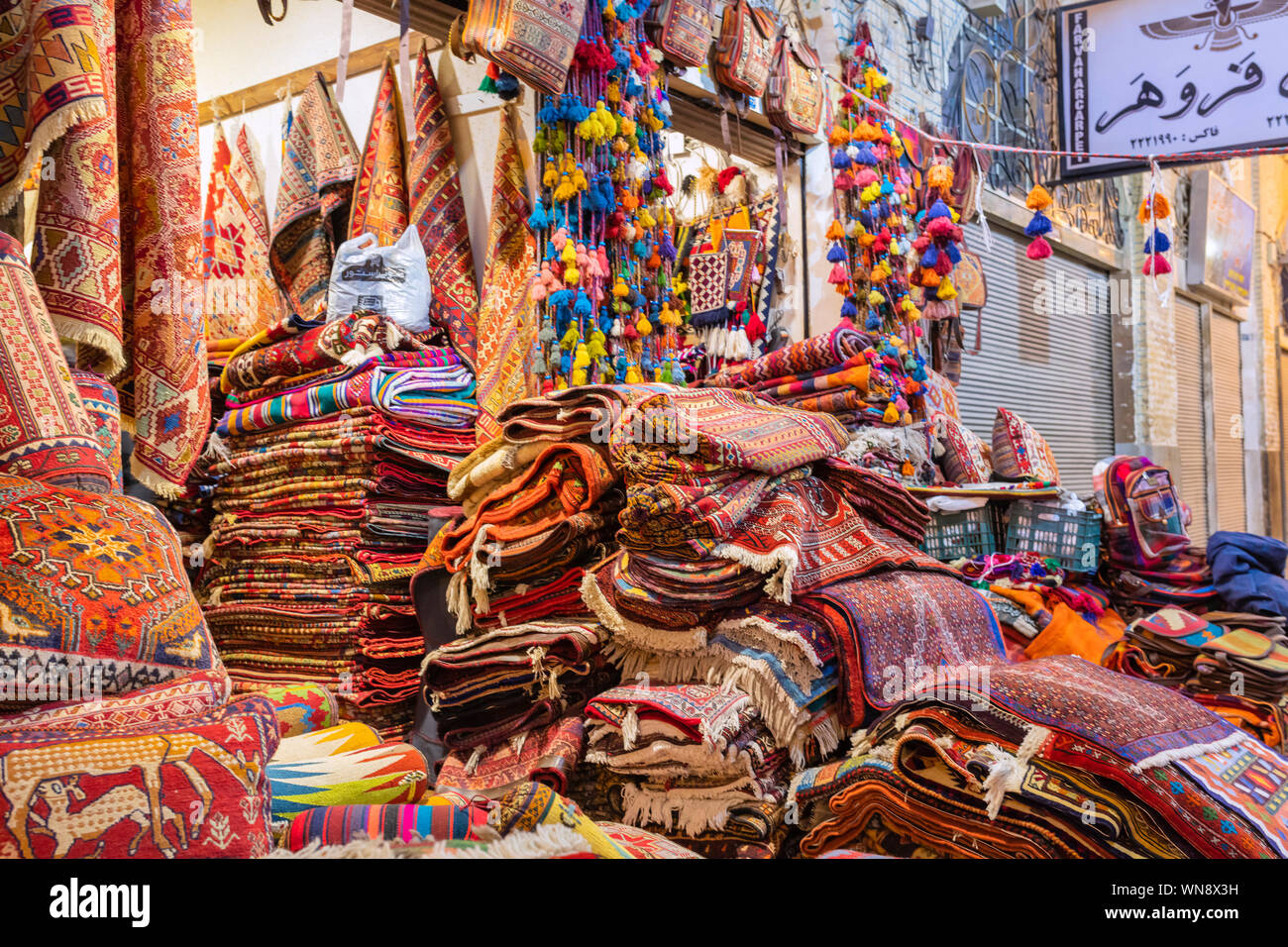 Old town bazaar hi-res stock photography and images - Alamy