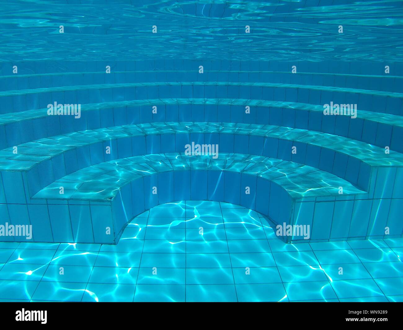 Steps in swimming pool blue hi-res stock photography and images - Alamy