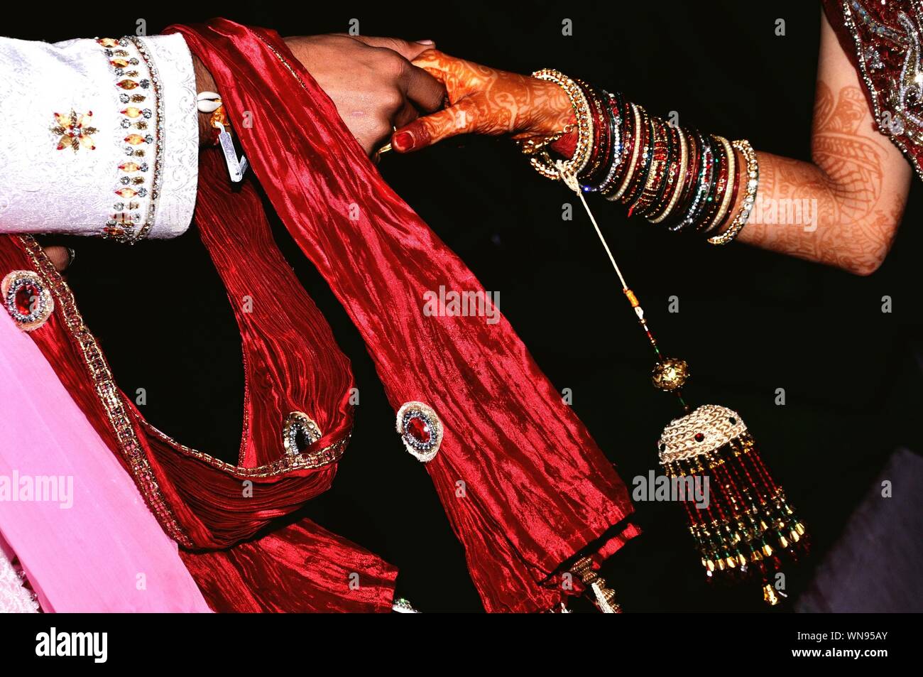 Indian married couple hi-res stock photography and images - Alamy