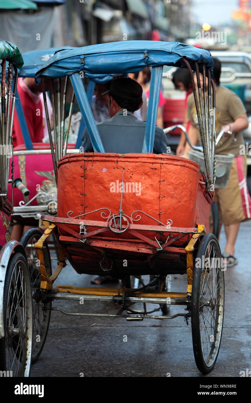 Group of rickshaws hi-res stock photography and images - Alamy