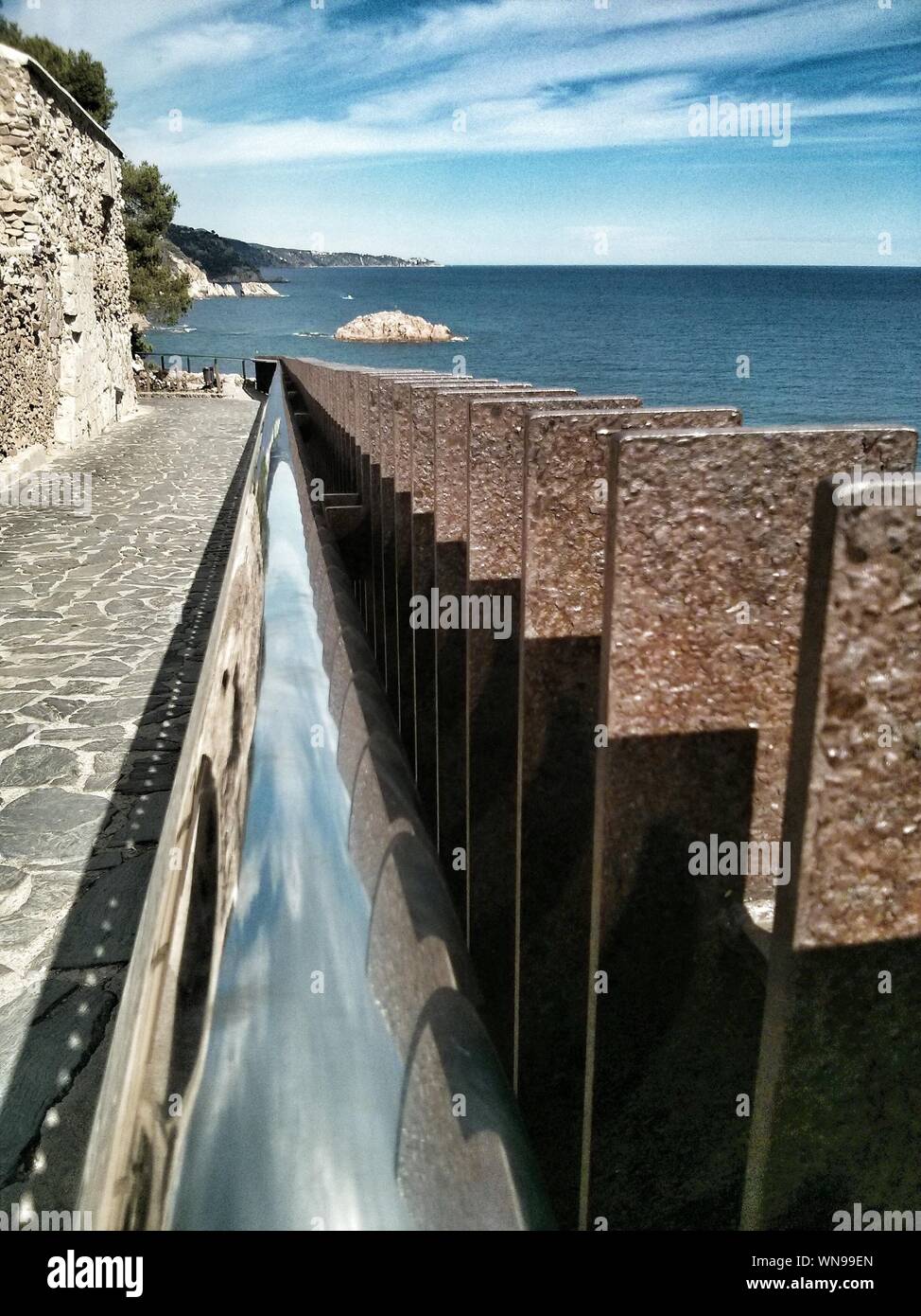 Sea dam hi-res stock photography and images - Alamy