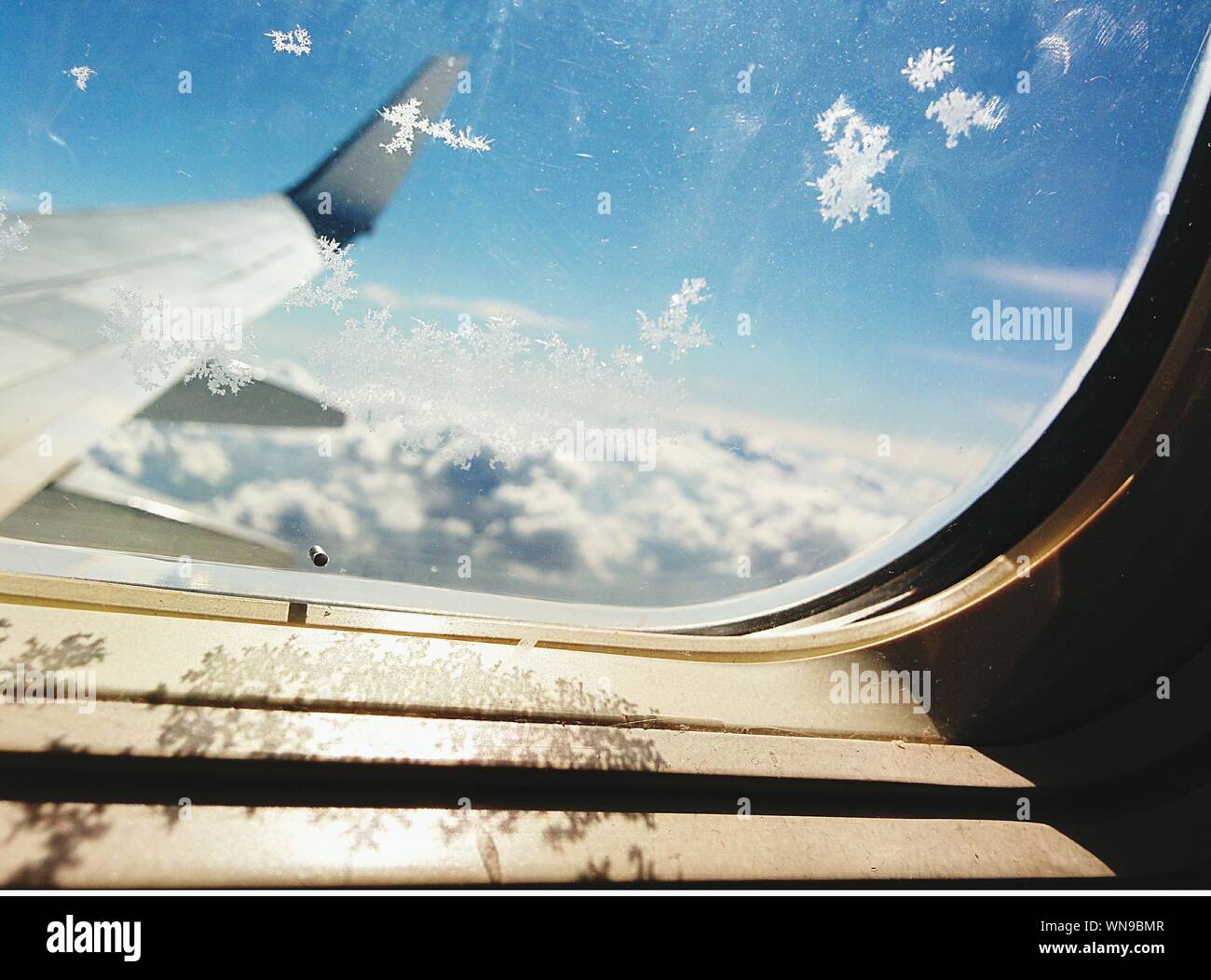 Wings aircraft hi-res stock photography and images - Alamy