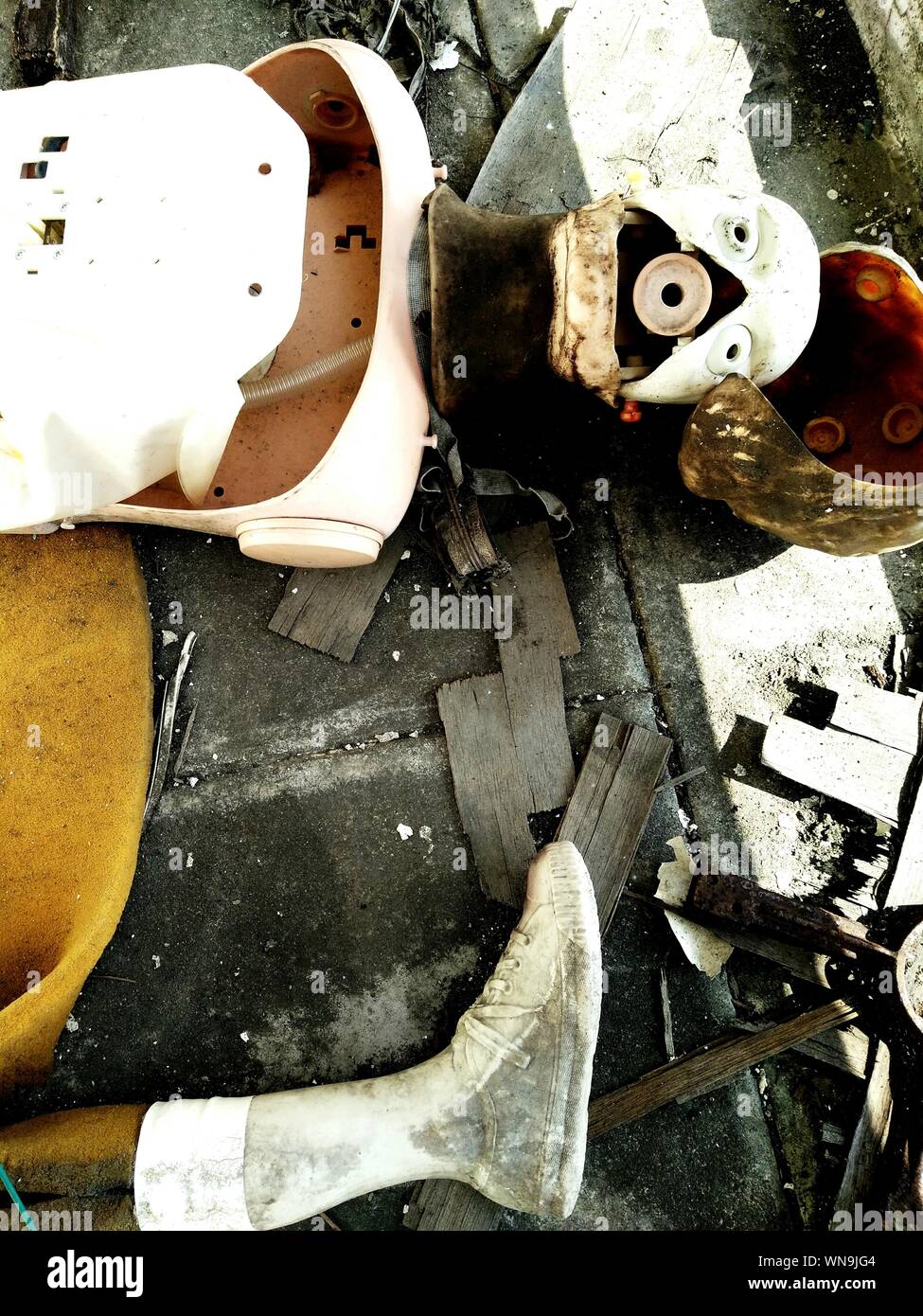 Abandoned tools hi-res stock photography and images - Alamy