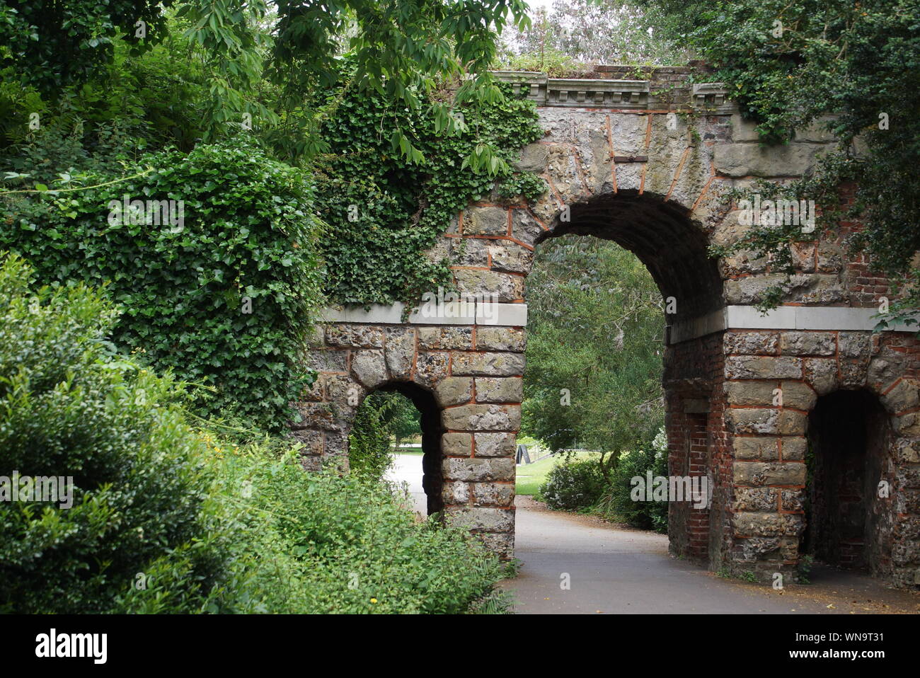 Historic entrance gate hi-res stock photography and images - Alamy