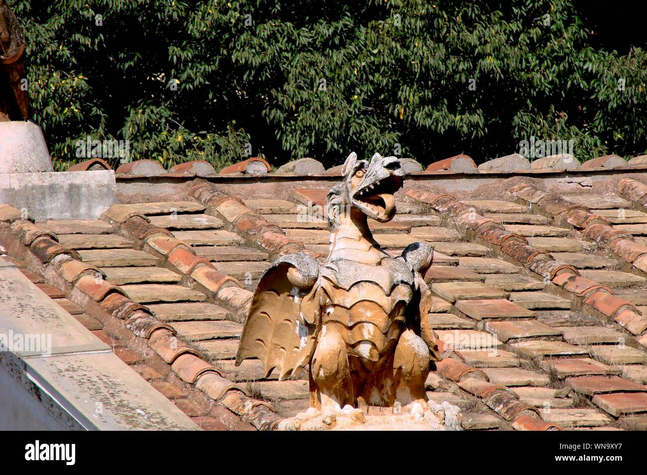 Gargoyle building hi-res stock photography and images - Alamy