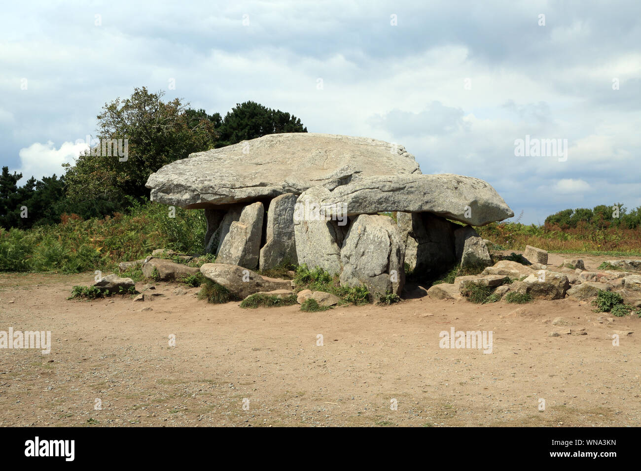 Dolmen megalith bretagne hi-res stock photography and images - Alamy
