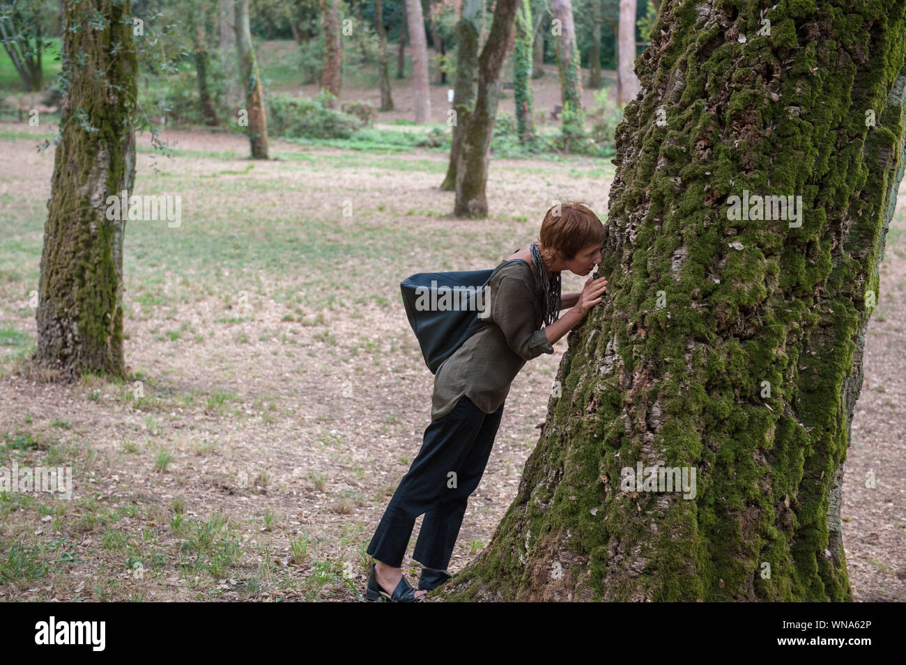 Bathing hi-res stock photography and images - Alamy