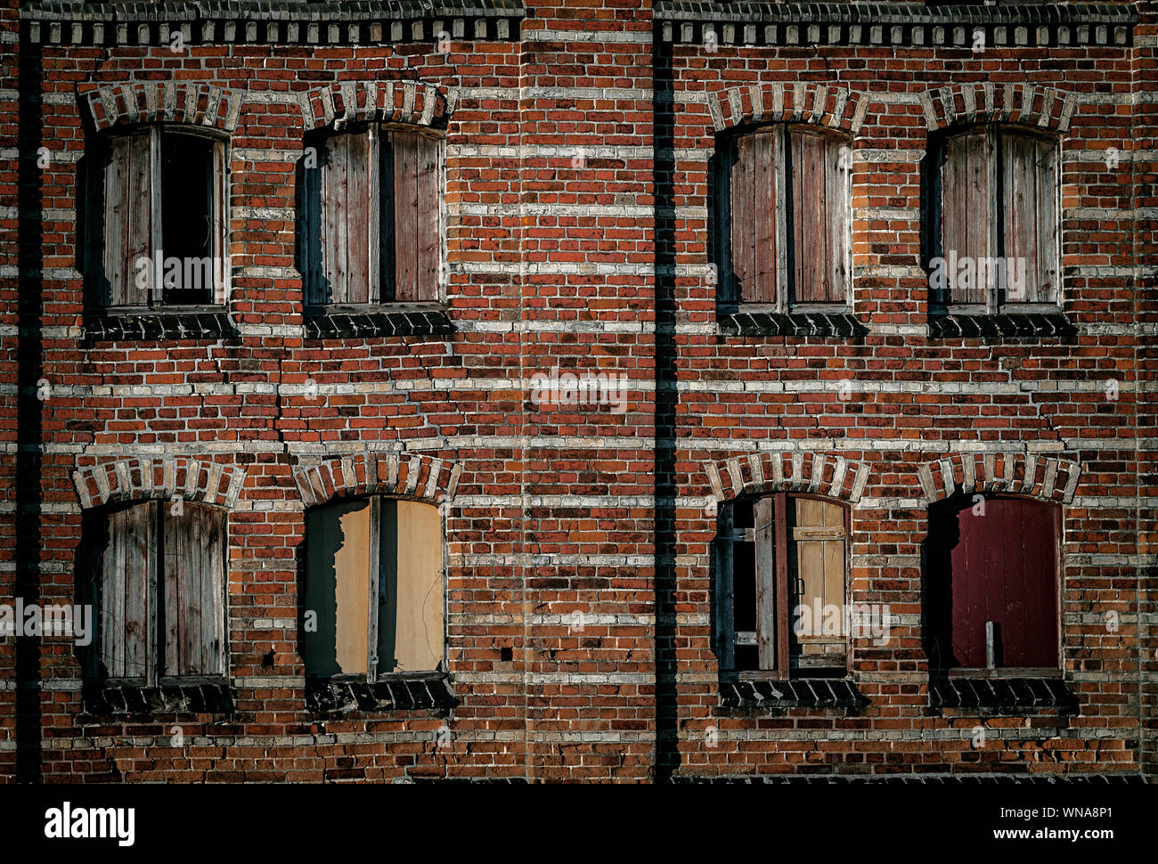 Library brick wall hi-res stock photography and images - Alamy