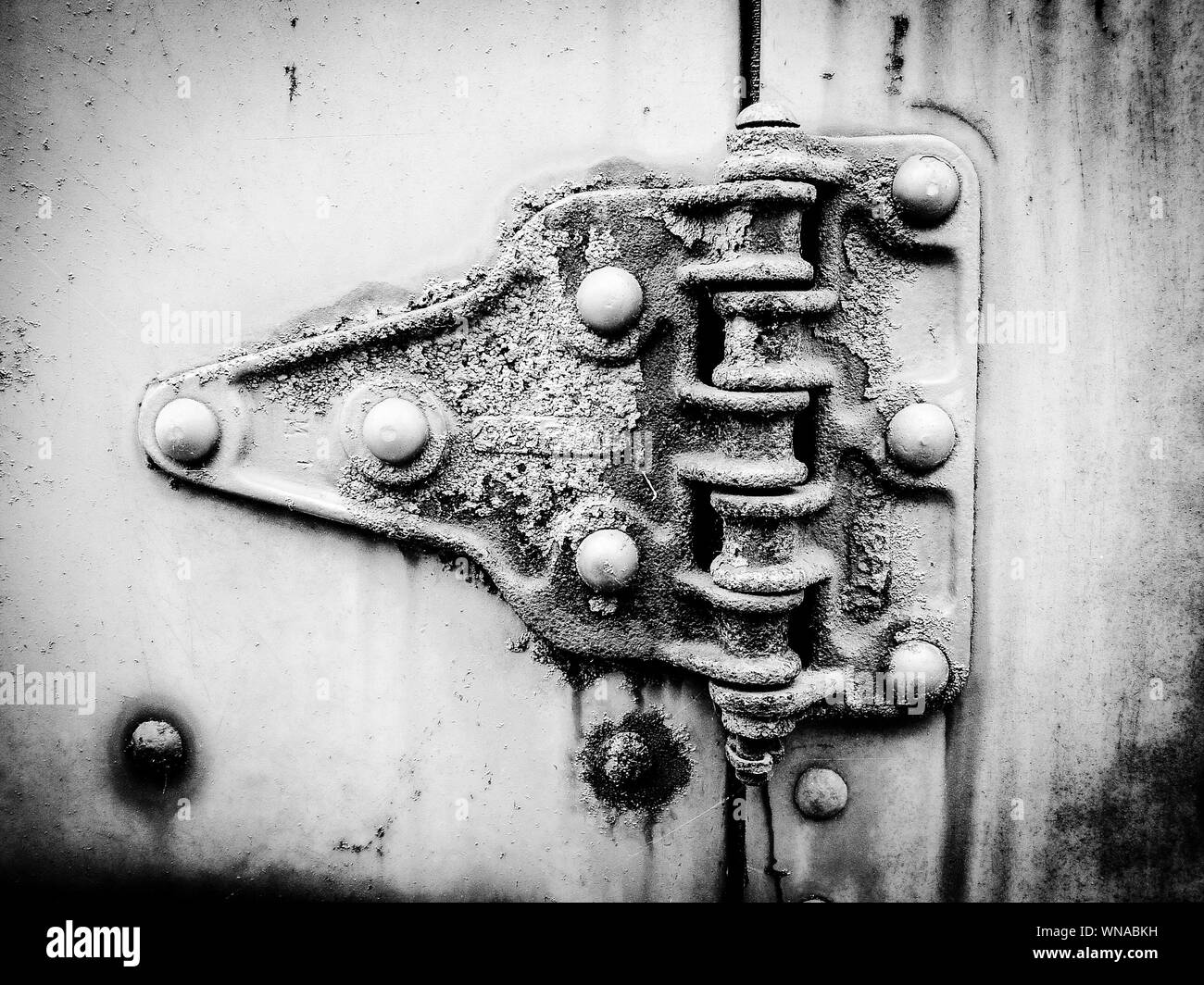 Rusty metal hinge hi-res stock photography and images - Alamy