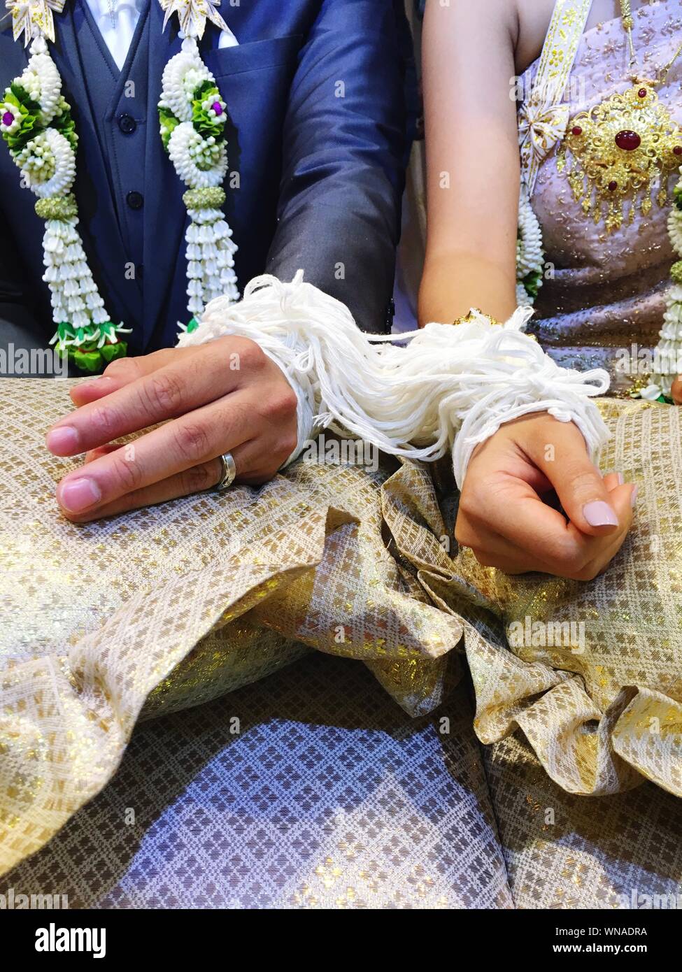 Thread ring hi-res stock photography and images - Alamy