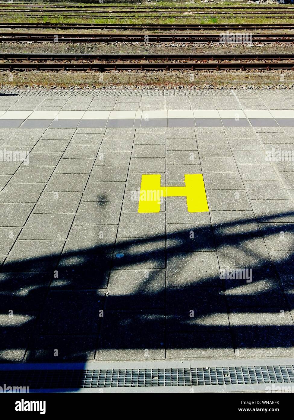 Station h hi-res stock photography and images - Alamy