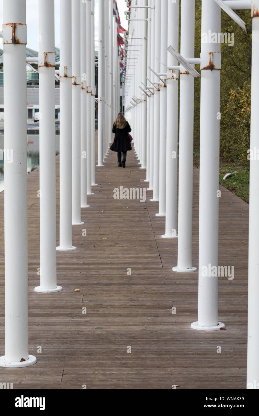 One Way Poles High Resolution Stock Photography and Images - Alamy