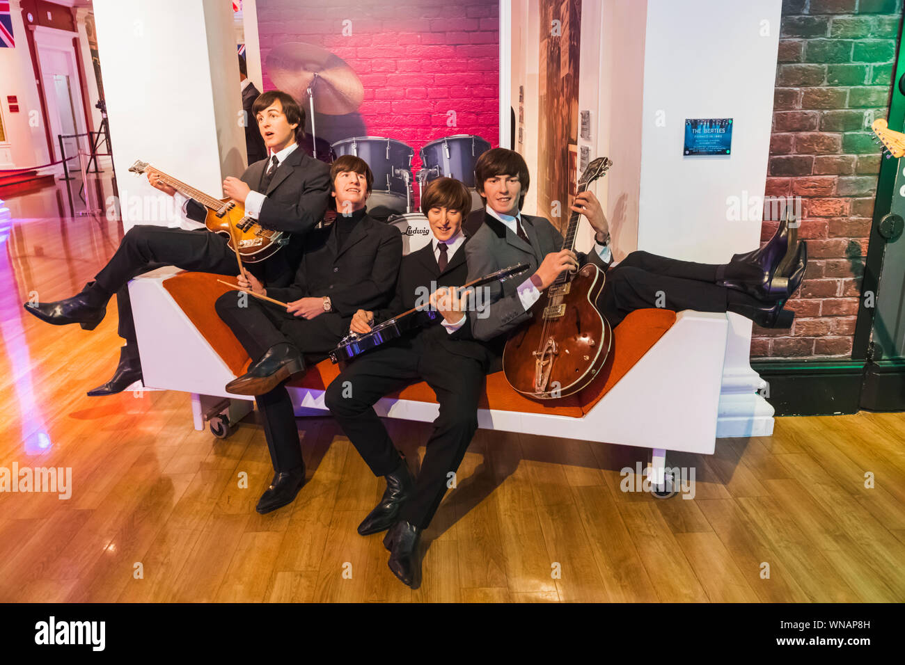 Famous british pop group hi-res stock photography and images - Alamy