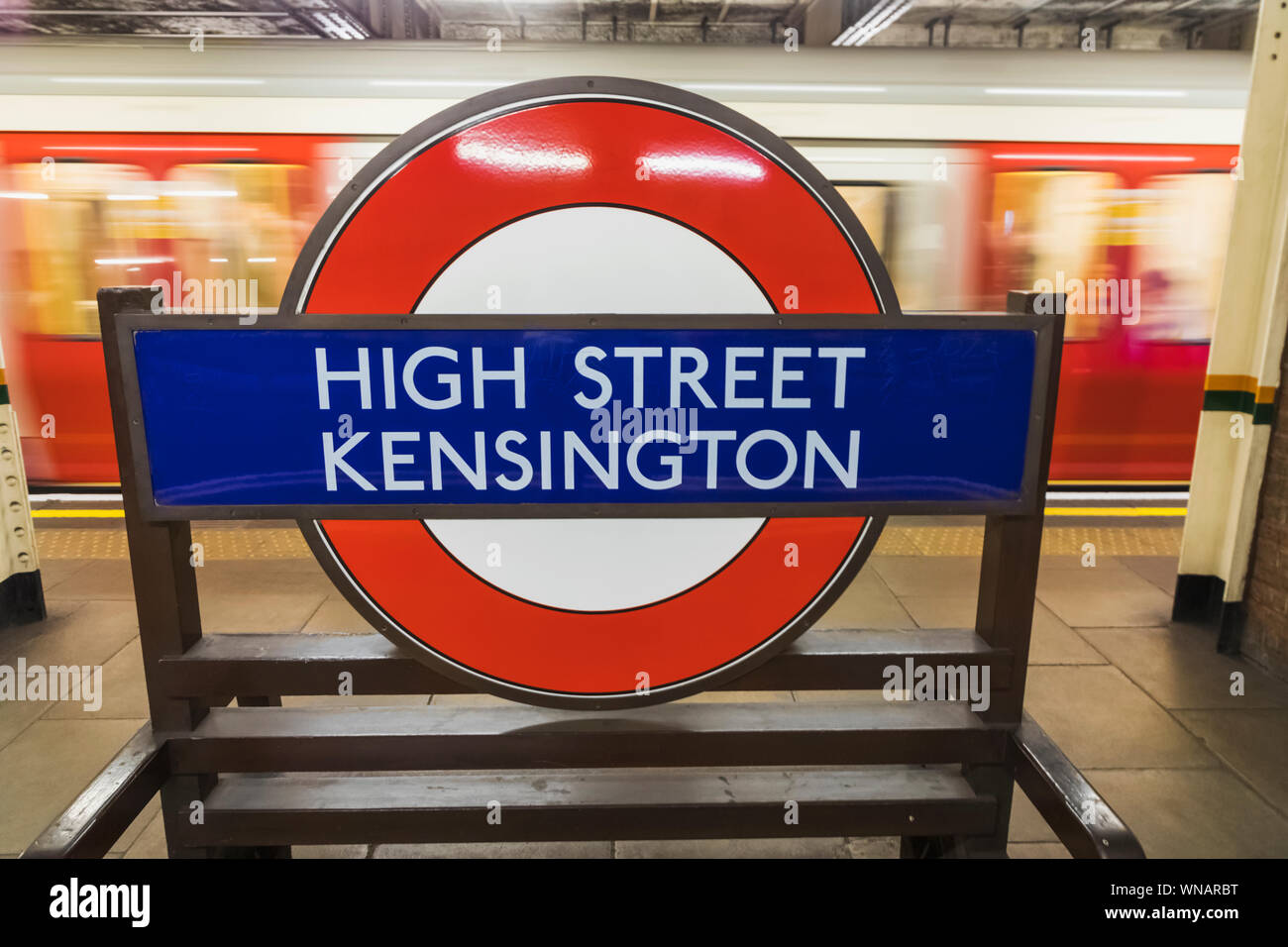 England, London, High Street Kensington Underground Station, Platform ...
