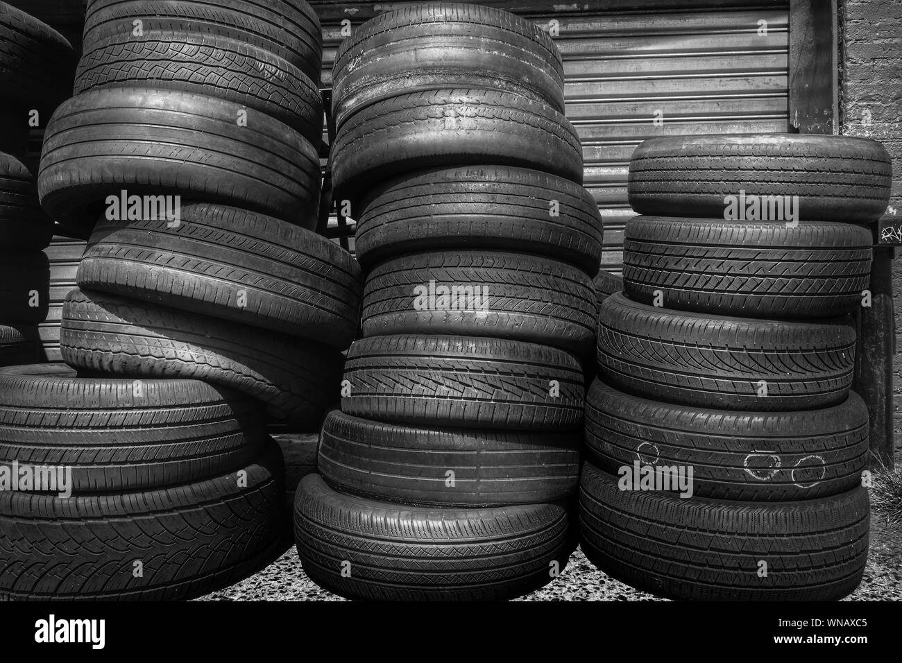 Black white shot hi-res stock photography and images - Alamy