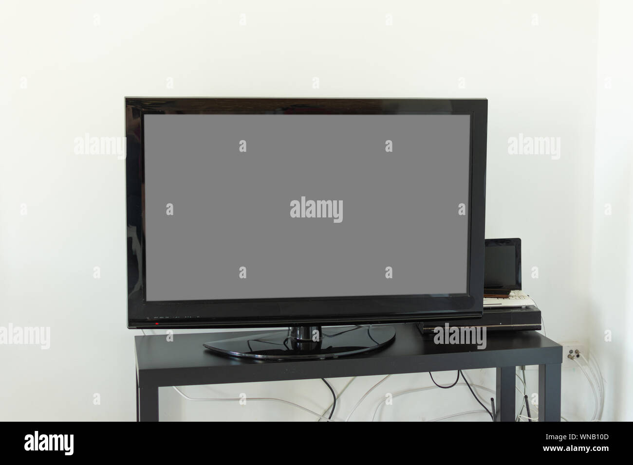 Blank screen of TV set. Mockup for design. Modern flatscreen tv set ...