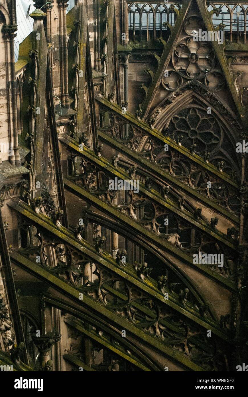 Iron gate detail close hi-res stock photography and images - Alamy