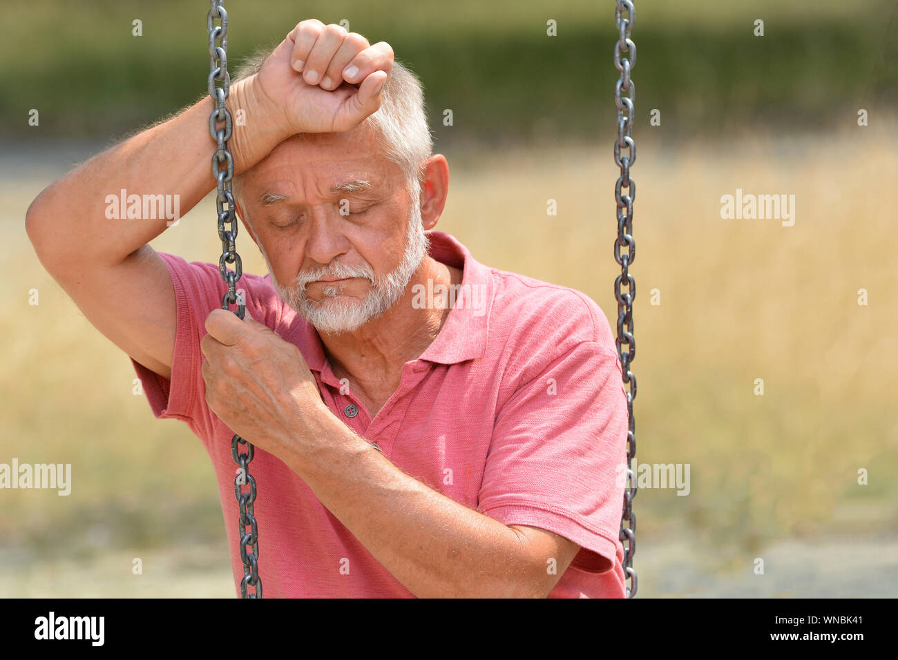 Lonely old man hi-res stock photography and images - Alamy