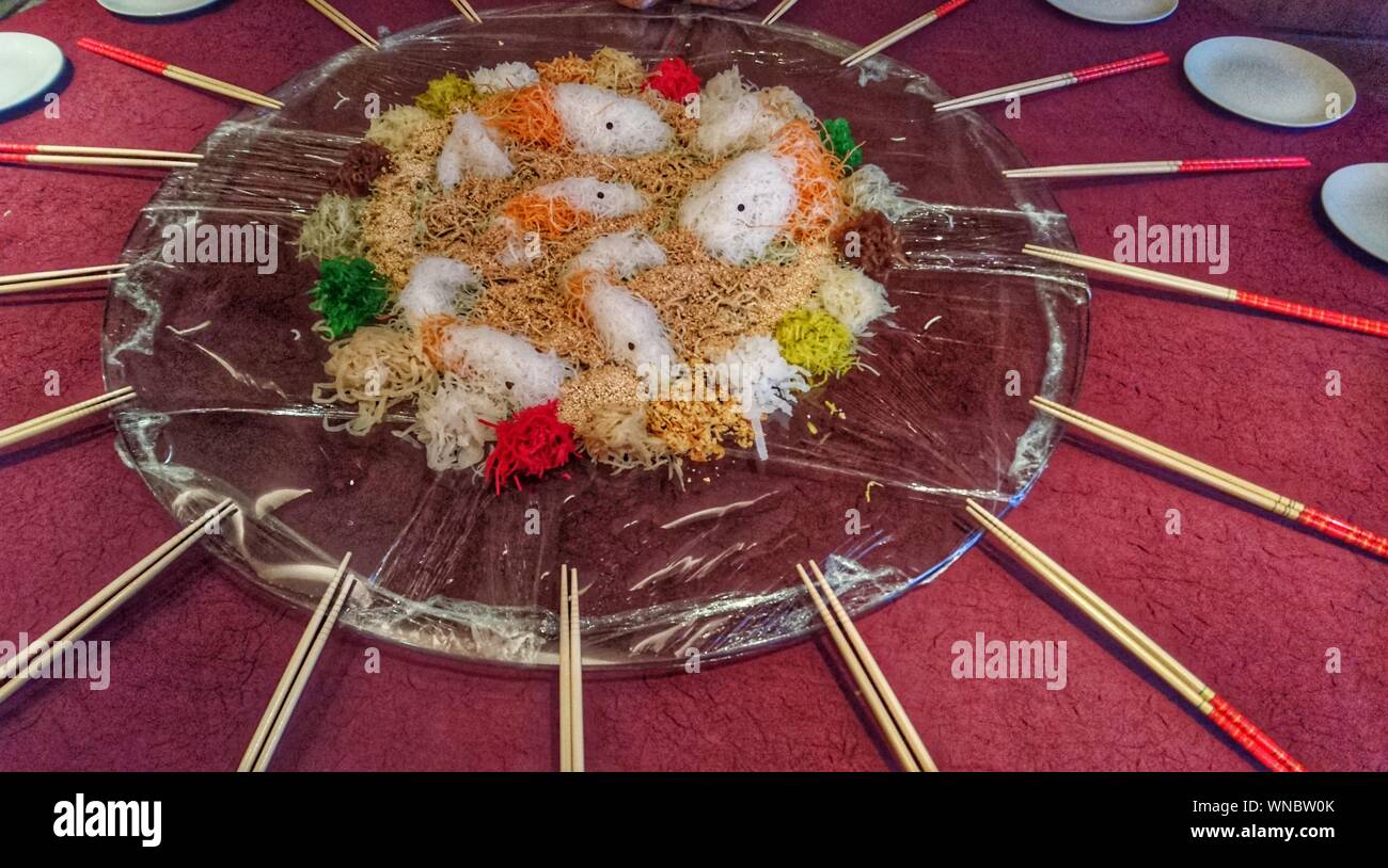 Yee sang hi-res stock photography and images - Alamy