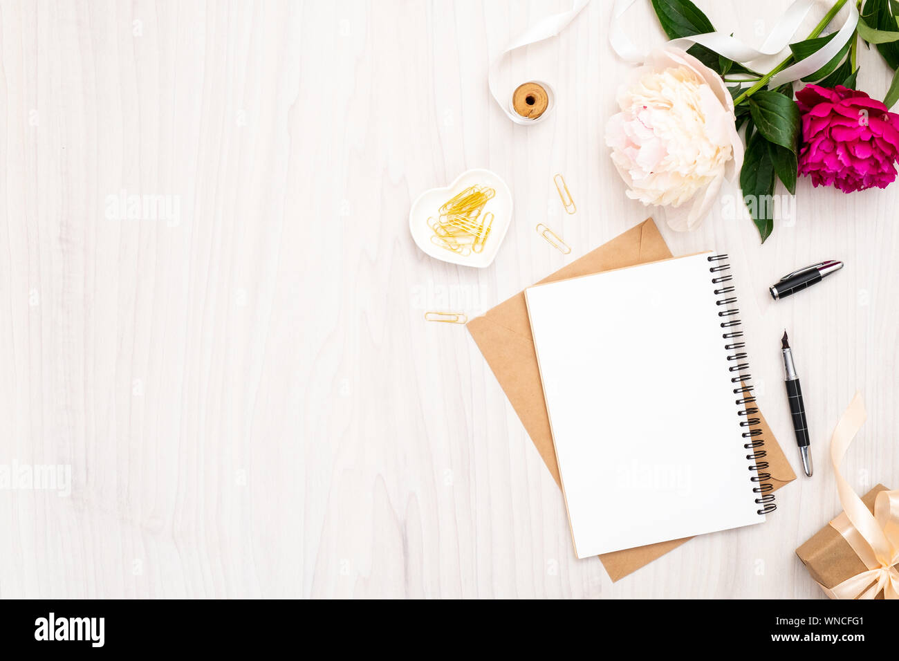 Pion frame hi-res stock photography and images - Alamy