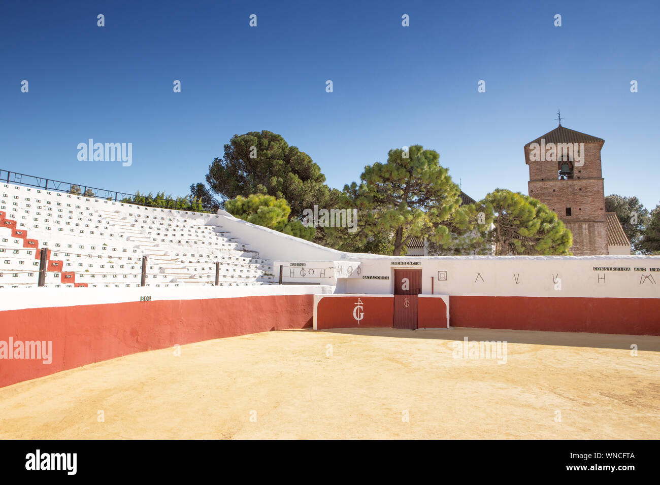 Bullfighting ring building exterior hi-res stock photography and images ...