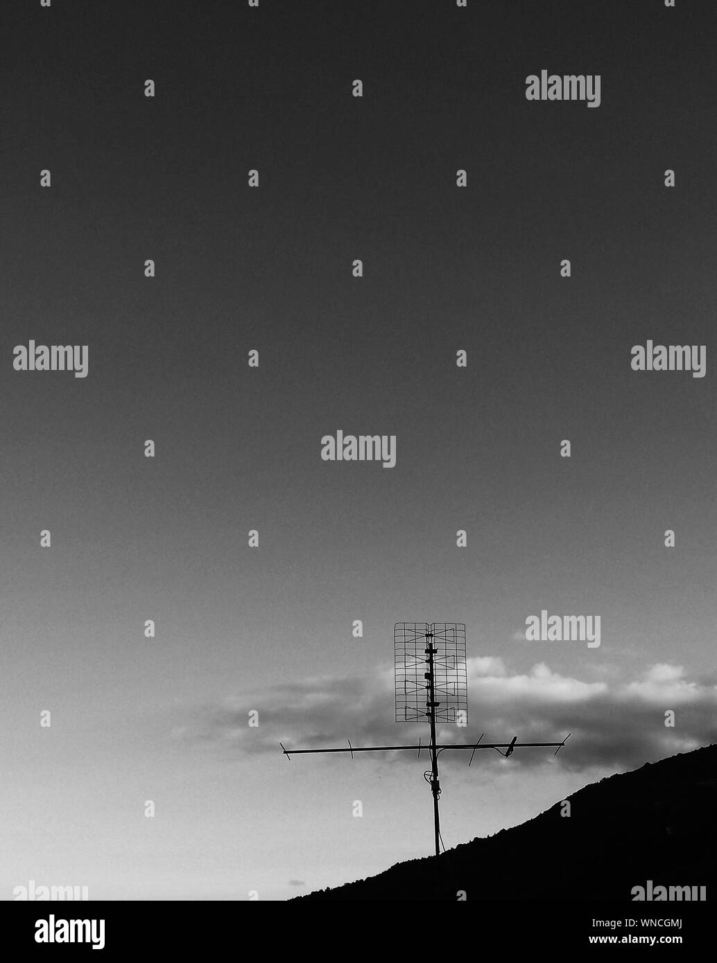 Tv aerial hi-res stock photography and images - Alamy