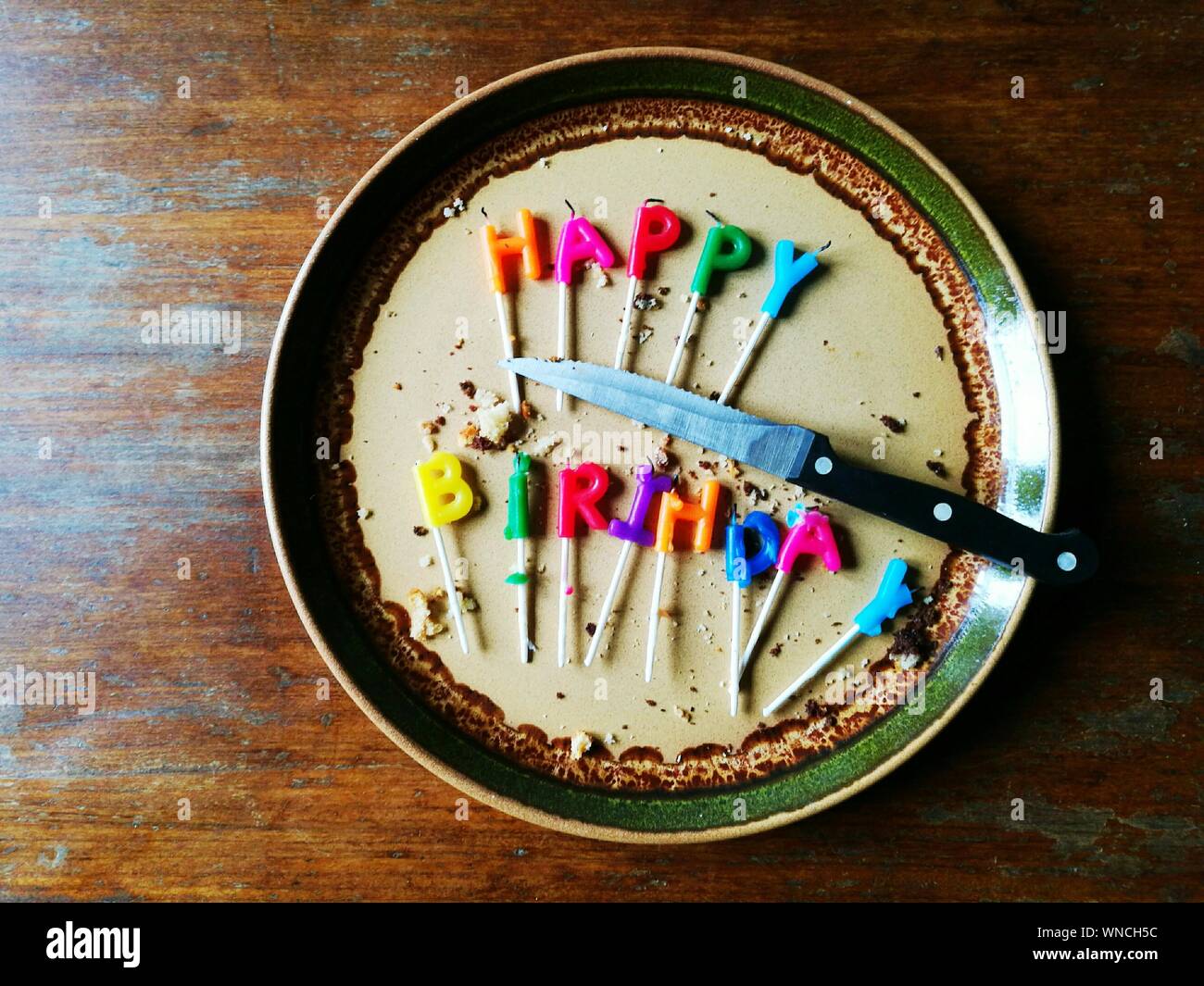Messy cake knife hi-res stock photography and images - Alamy