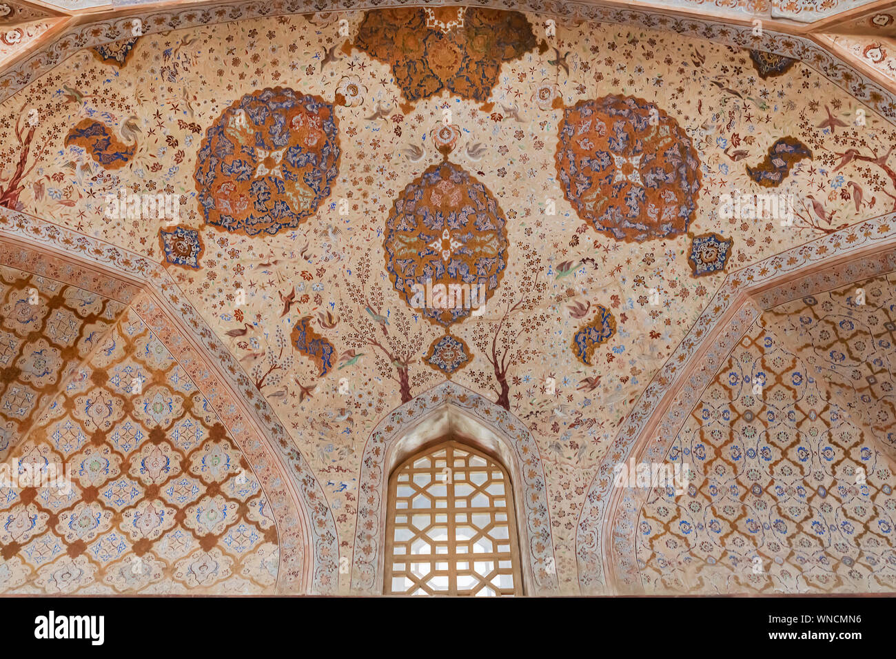 Ali Qapu palace, Isfahan, Isfahan Province, Iran Stock Photo - Alamy