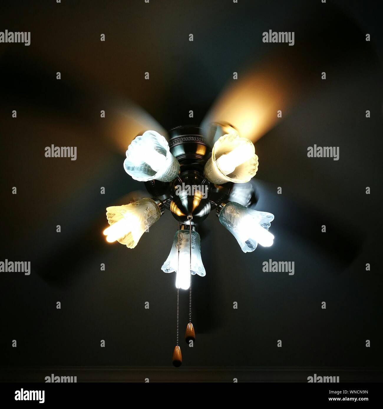 Modern hanging lights hi-res stock photography and images - Alamy