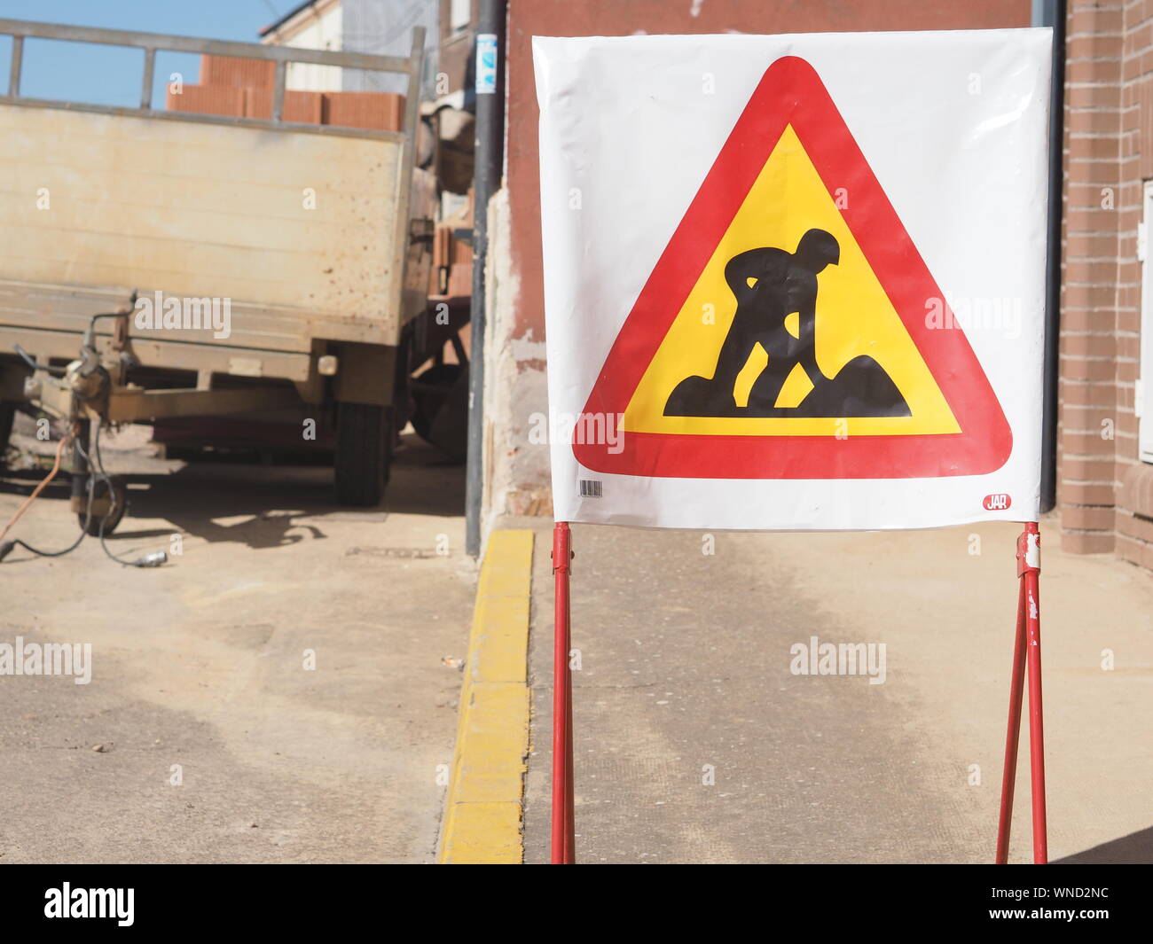 Construction construction sign hi-res stock photography and images - Alamy