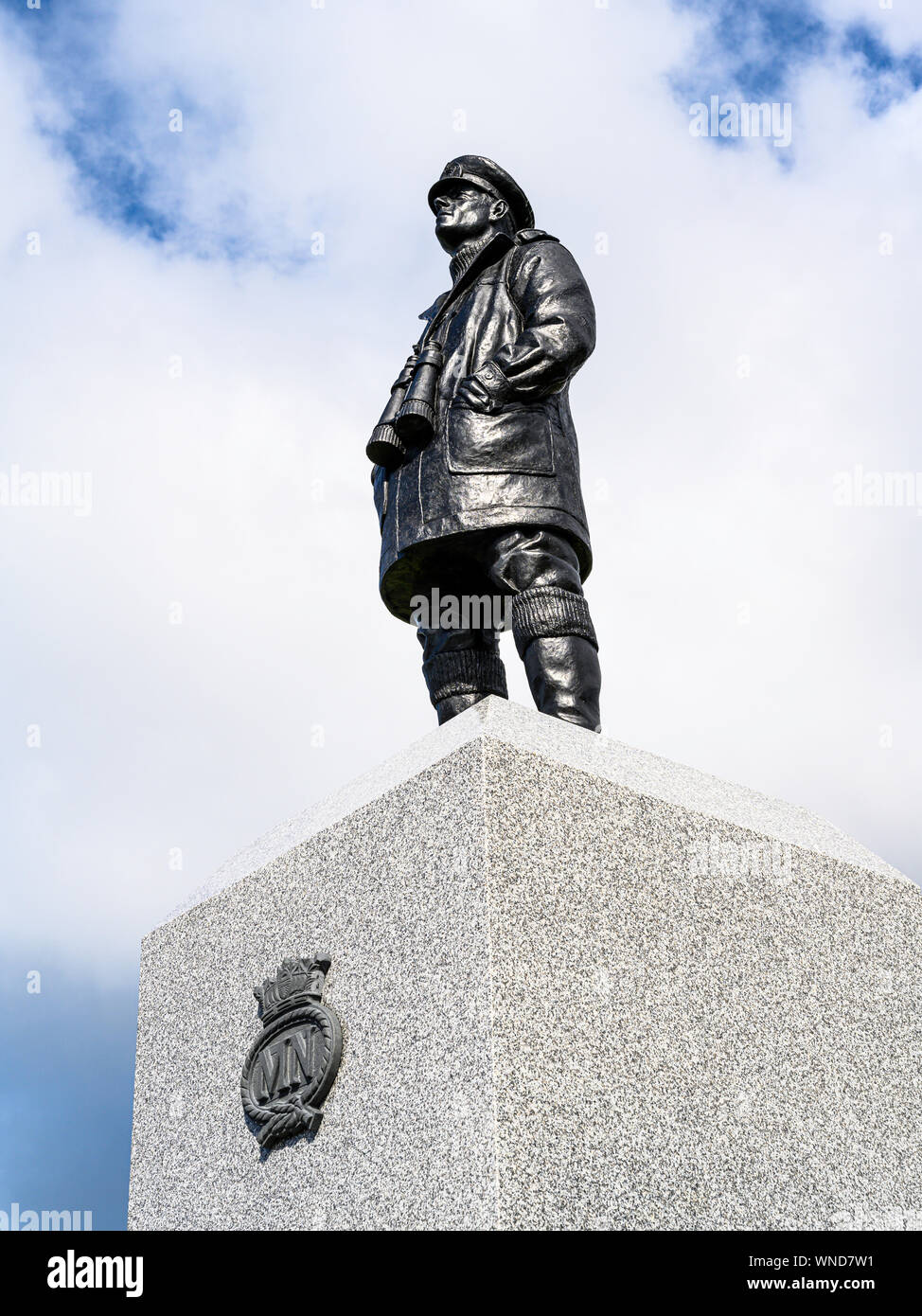 Statue of british royal navy sailor hi-res stock photography and images ...