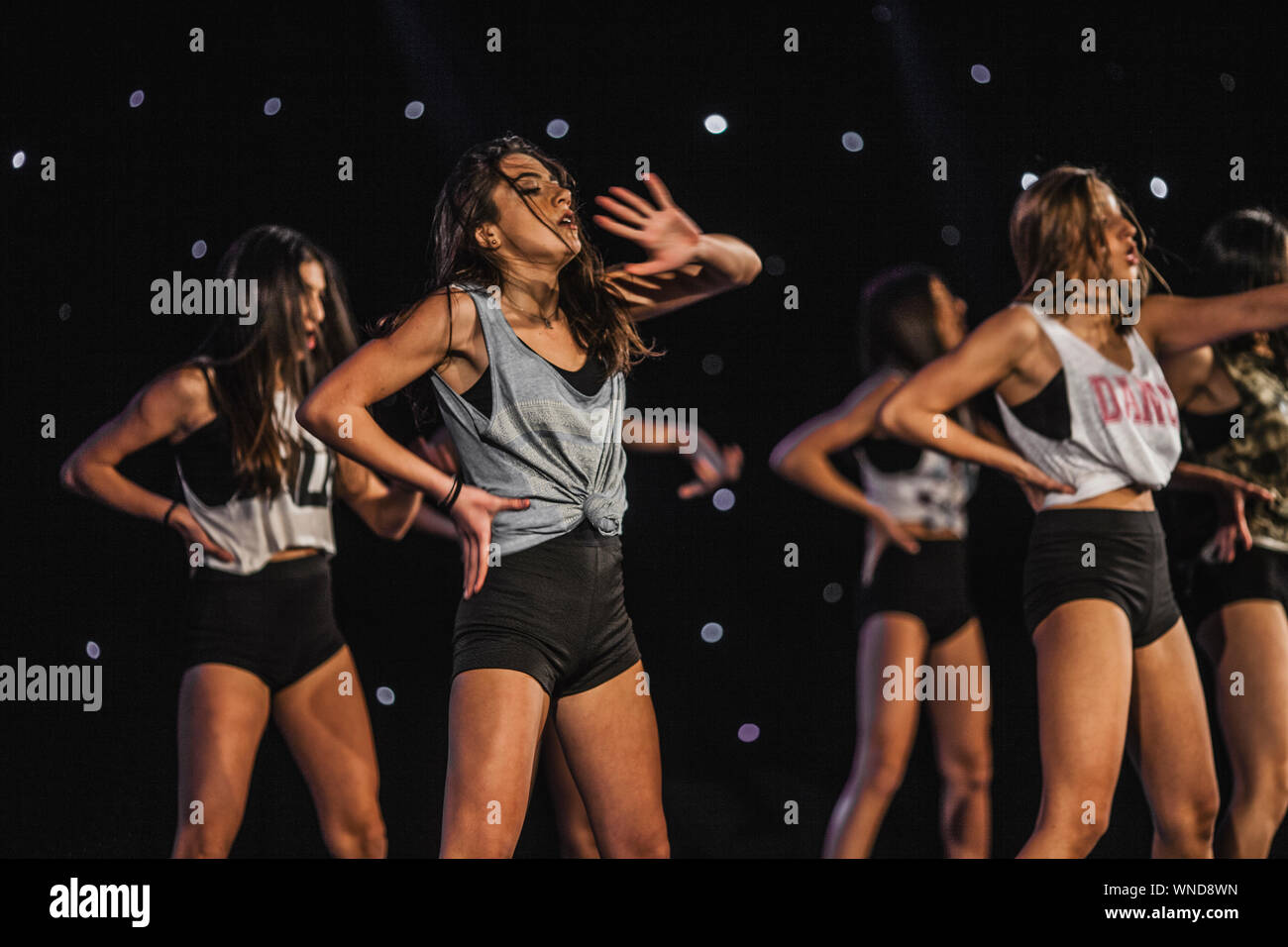 Dancing on stage front view hi-res stock photography and images - Alamy