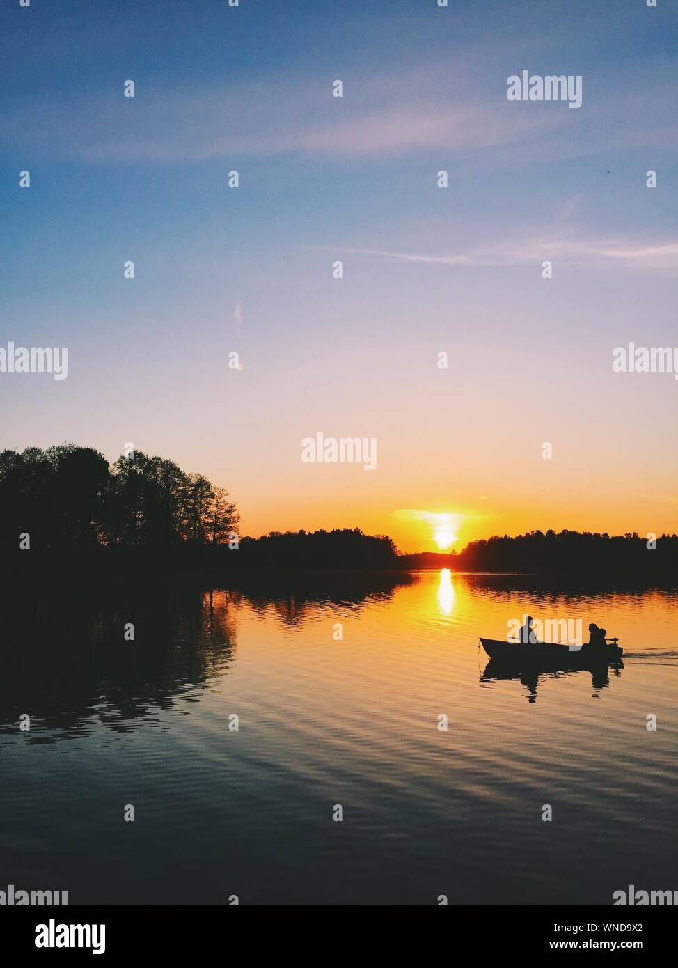 Boat two people hi-res stock photography and images - Alamy