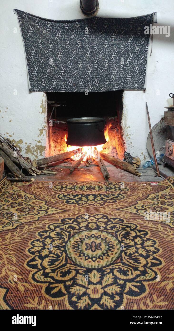 Burning hut hi-res stock photography and images - Alamy