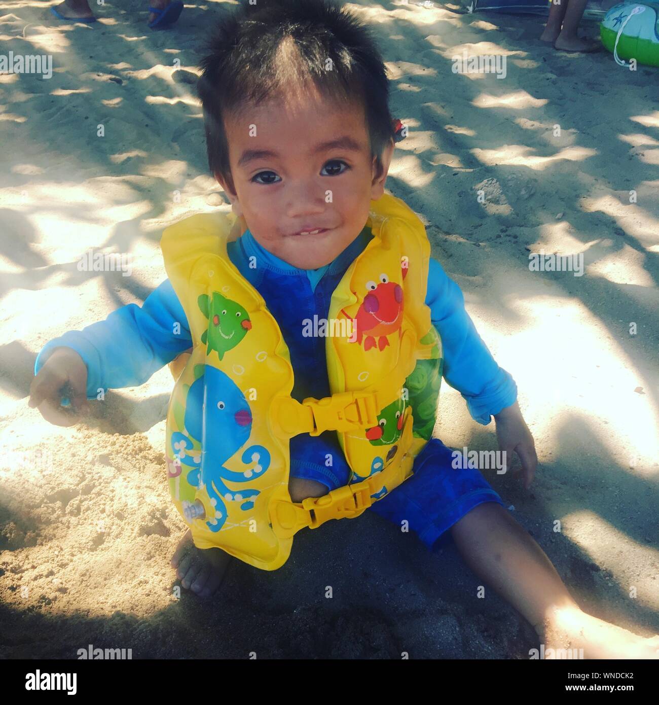 Boy playing sand pail shovel hi-res stock photography and images - Alamy