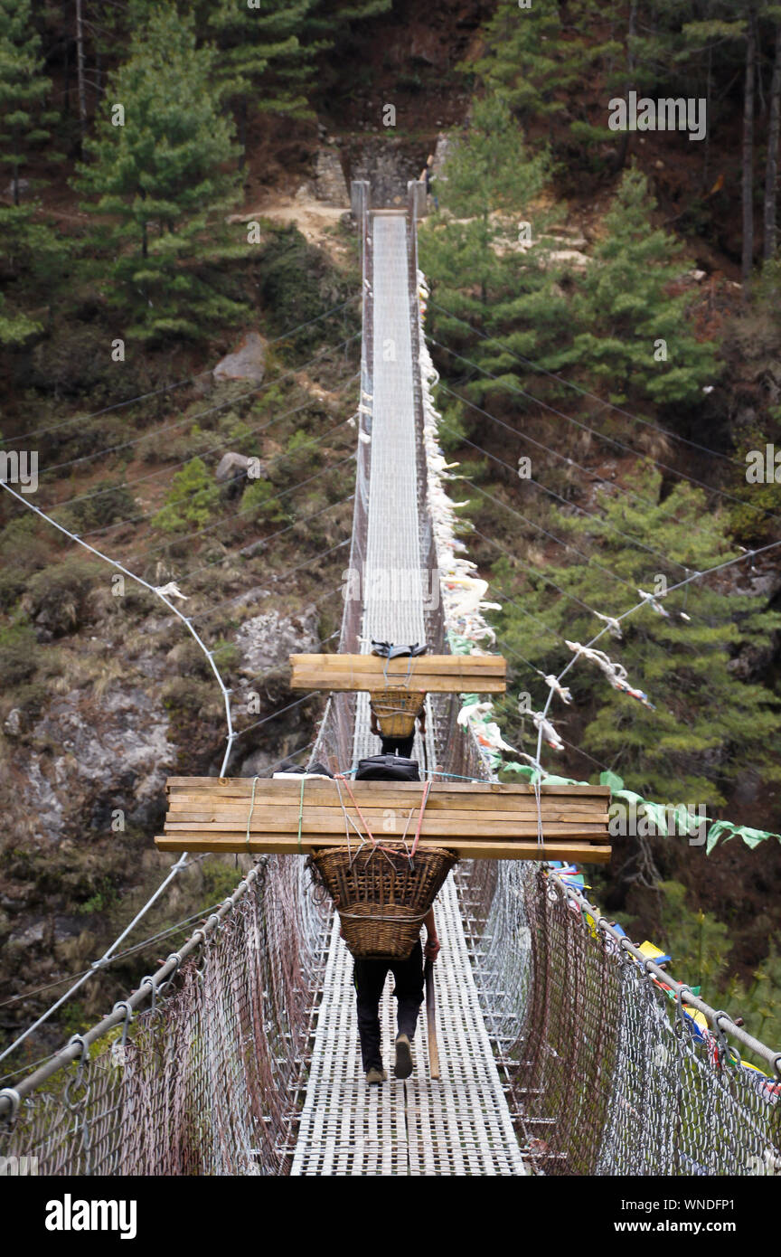 Timber plank bridge hi-res stock photography and images - Alamy
