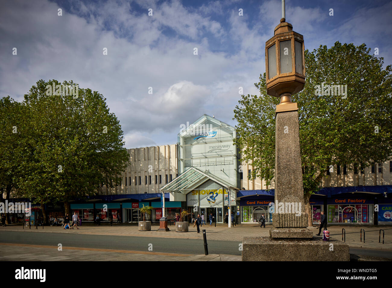 Stockport town centre Merseyway shopping precinct entrance Stock Photo ...