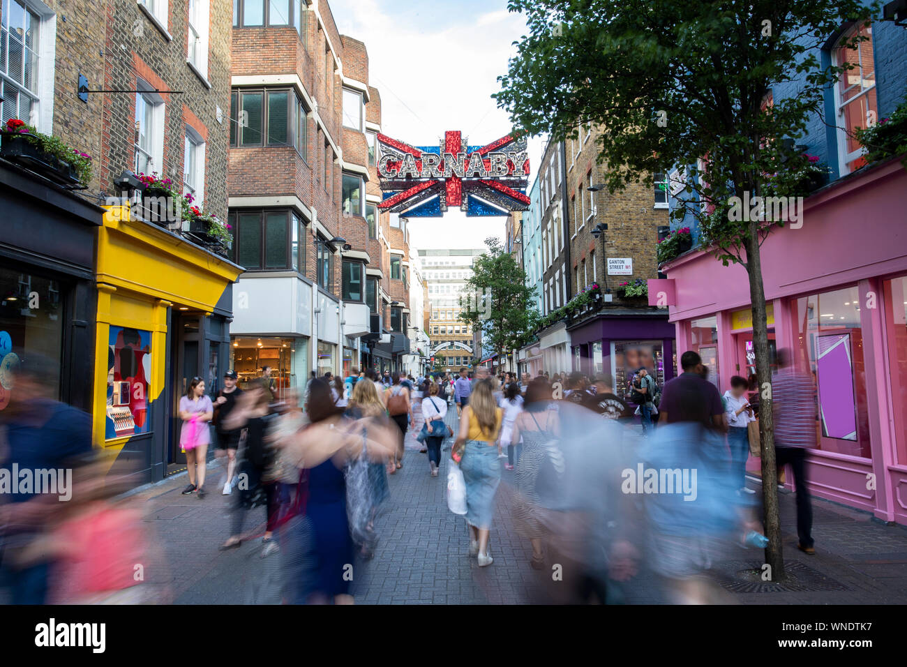 Carnaby street hi-res stock photography and images - Alamy