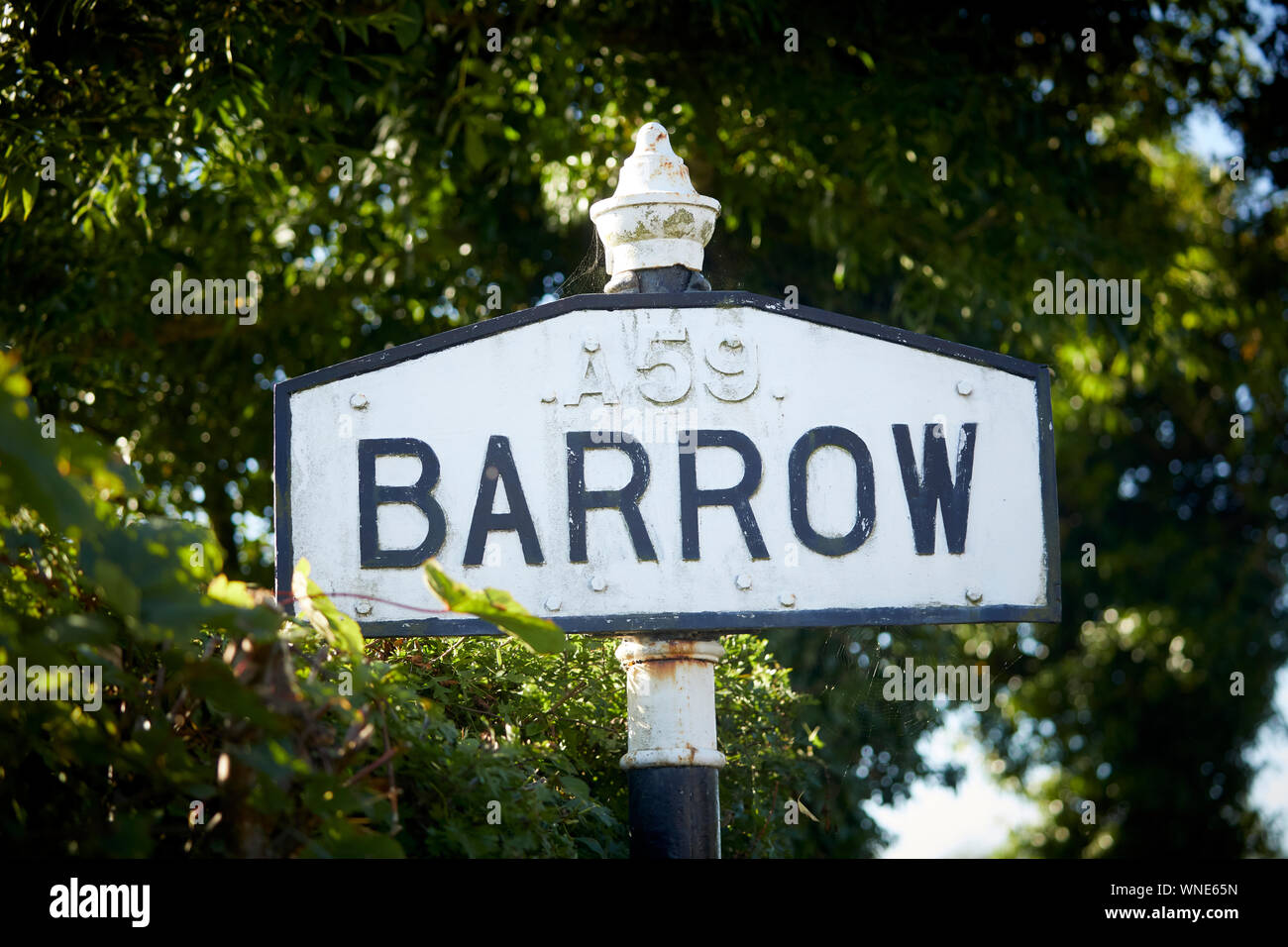 Cast iron sign hi-res stock photography and images - Alamy