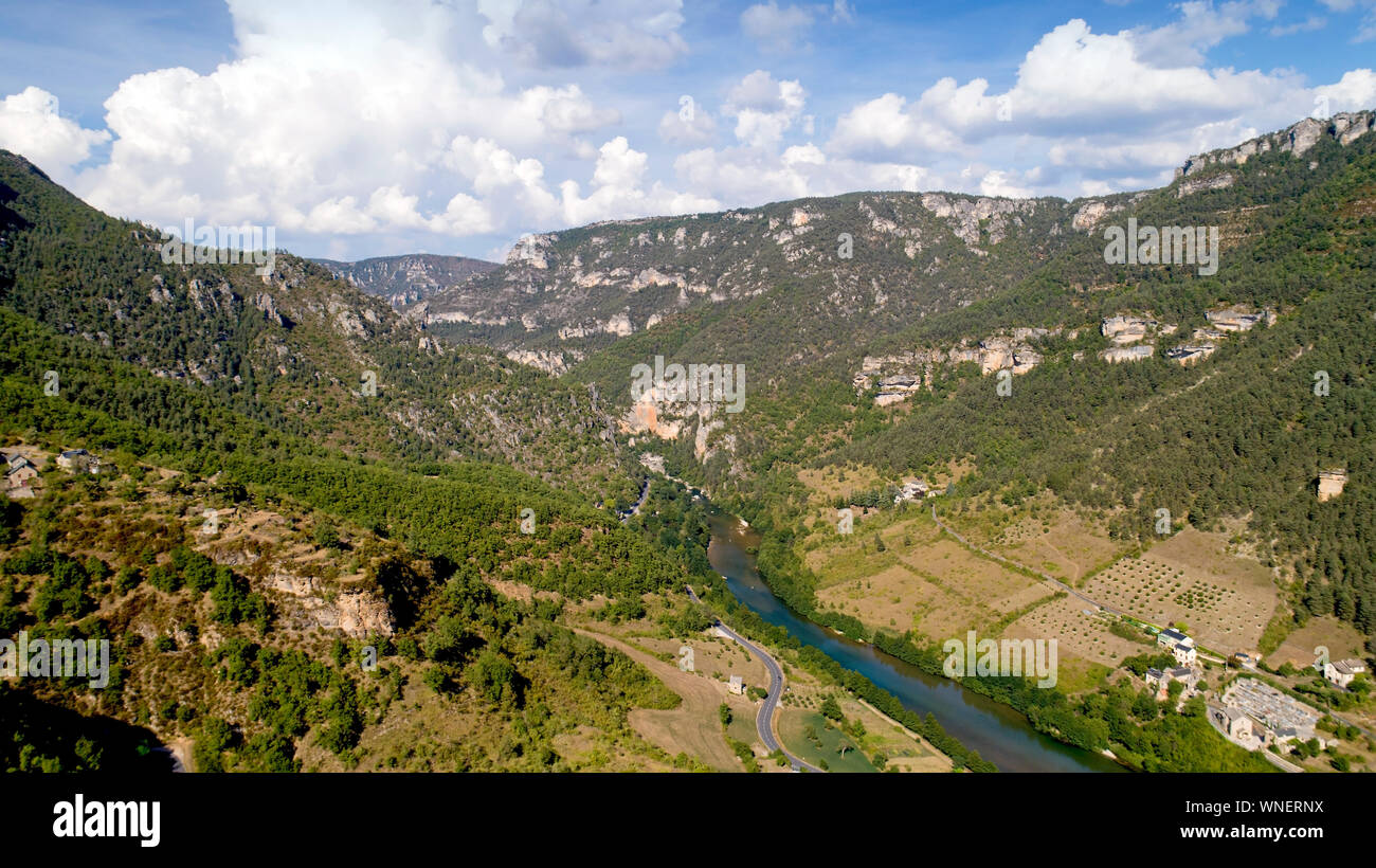 Aerial view of the Gorges du Tarn in Les Vignes, Lozere Stock Photo - Alamy