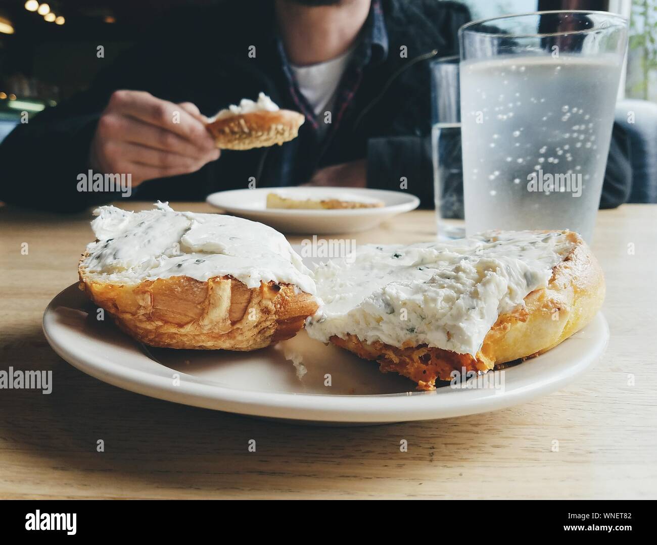 Real cream cheese hi-res stock photography and images - Alamy
